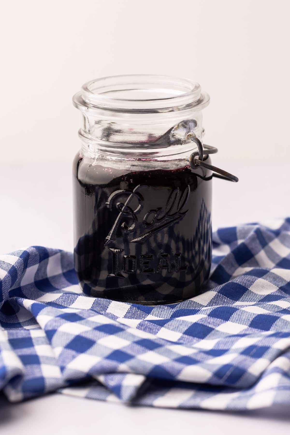 Wild Maine Blueberry Jam - The Reader's Kitchen