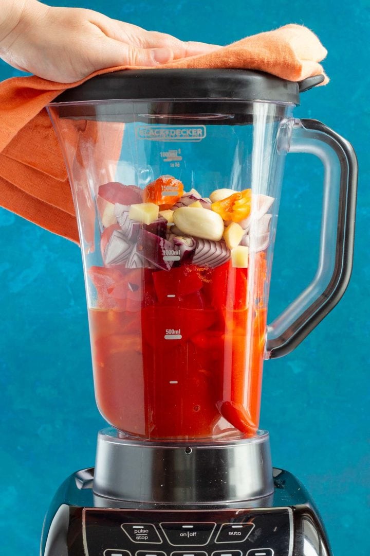 Obè Ata (Nigerian Red Stew) with Chicken - The Reader's Kitchen